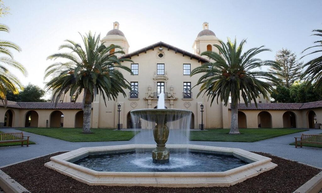 Top 10 Richest Universities in the World | GyaanFit